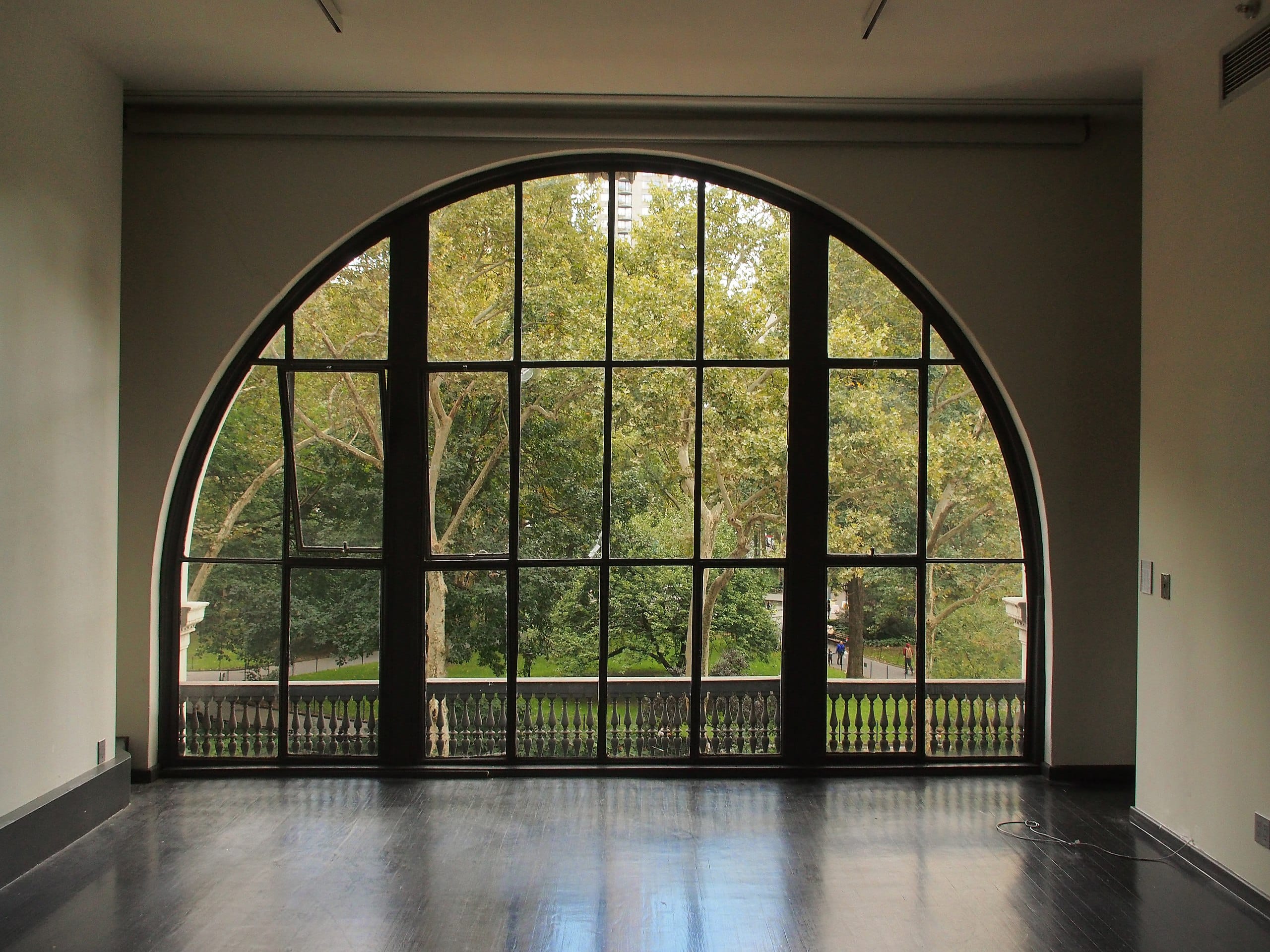 What Are The Best Palladian Window Treatments? - HTR Windows and Doors